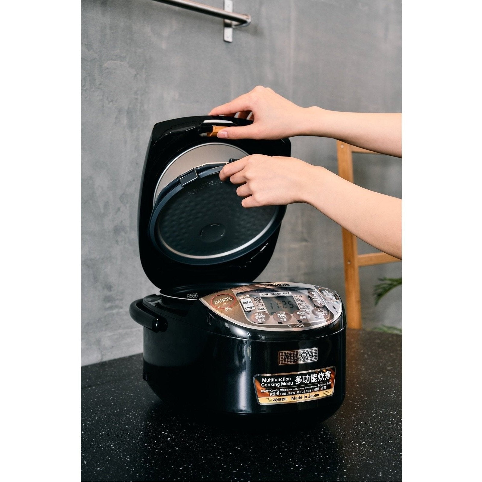 Zojirushi NL-GAQ Micom Rice Cooker AU Model - MINIMARU